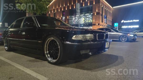 БМВ 740 2001 в Рига на AUTOMOTO.COM.LV Черный БМВ 740 2001 в Рига, объемом двигателя 4.40 л и пробегом 319 тыс. км за 15000 €, фото 4 на AUTOMOTO.COM.LV