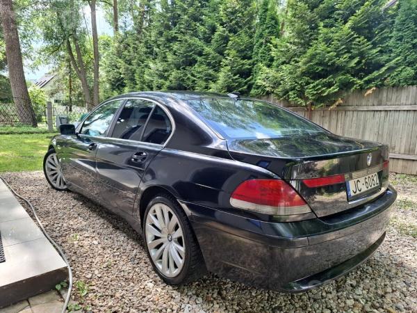 Black BMW 740 2002 in Riga, with an engine capacity of 4.00 L and mileage of 480 thousand km for 3280 €, photo 4 on AUTOMOTO.COM.LV