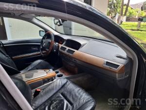 Черный БМВ 740 2002 в Рига, объемом двигателя 4.00 л и пробегом 480 тыс. км за 3280 €, фото 7 на AUTOMOTO.COM.LV