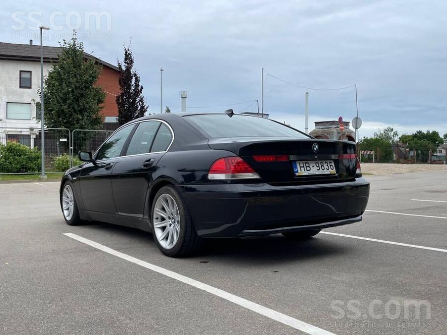 Black BMW 740 2002 in Bauska, with an engine capacity of 4.00 L and mileage of 400 thousand km for 3950 €, photo 5 on AUTOMOTO.COM.LV