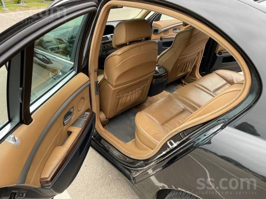 Black BMW 740 2002 in Bauska, with an engine capacity of 4.00 L and mileage of 400 thousand km for 3950 €, photo 13 on AUTOMOTO.COM.LV