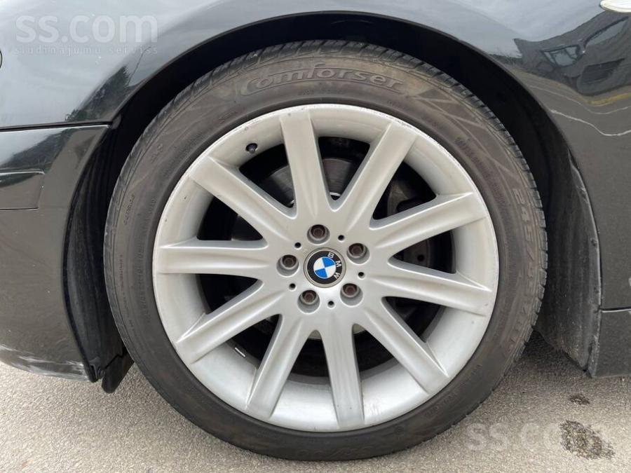 Black BMW 740 2002 in Bauska, with an engine capacity of 4.00 L and mileage of 400 thousand km for 3950 €, photo 17 on AUTOMOTO.COM.LV