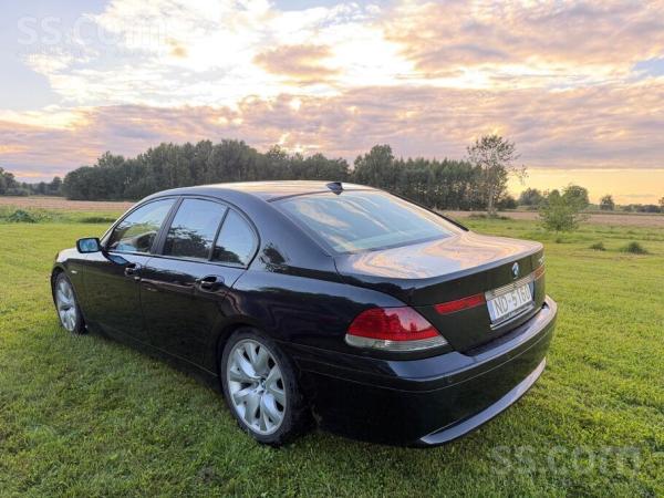 Black BMW 740 2003 in Jekabpils, with an engine capacity of 4.00 L and mileage of 350 thousand km for 3500 €, photo 1 on AUTOMOTO.COM.LV