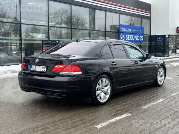 Black BMW 740 2005 in Riga, with an engine capacity of 4.00 L and mileage of 350 thousand km for 4100 €, photo 2 on AUTOMOTO.COM.LV
