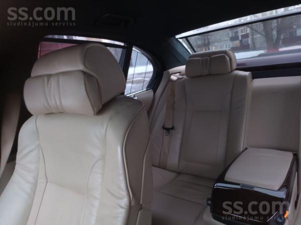 Melns BMW 740 2005 Rīga, ar dzinēja tilpumu 4.00 L un nobraukumu 280 tūkst. km par 4600 €, foto 3 vietnē AUTOMOTO.COM.LV