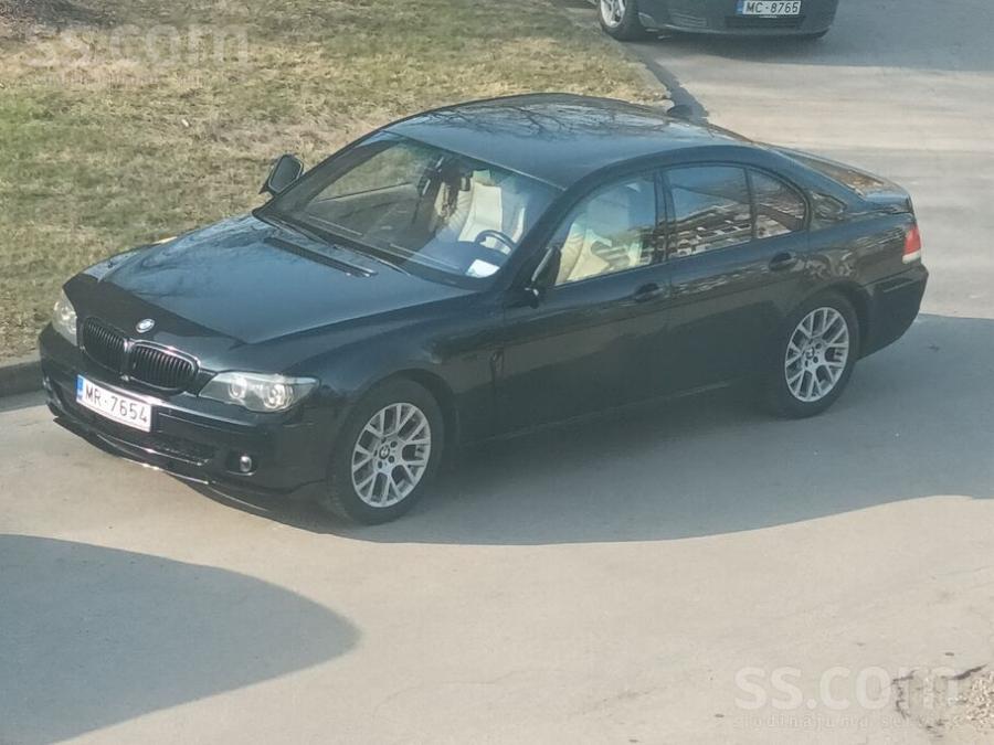 Melns BMW 740 2005 Rīga, ar dzinēja tilpumu 4.00 L un nobraukumu 280 tūkst. km par 4600 €, foto 18 vietnē AUTOMOTO.COM.LV