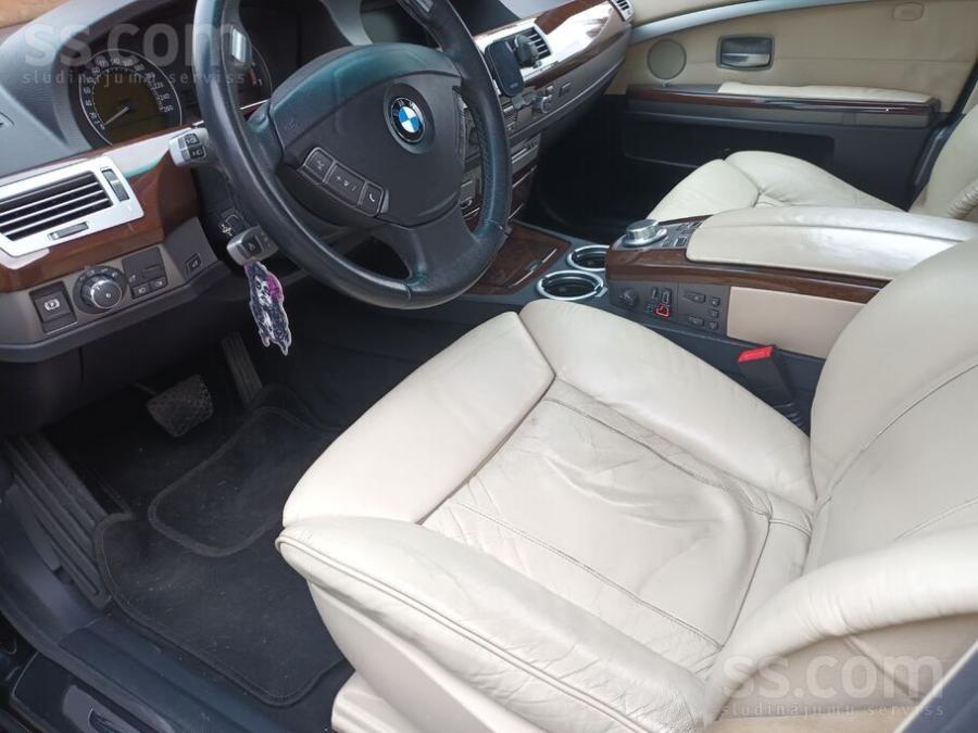 Melns BMW 740 2005 Rīga, ar dzinēja tilpumu 4.00 L un nobraukumu 280 tūkst. km par 4600 €, foto 19 vietnē AUTOMOTO.COM.LV