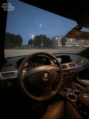 Melns BMW 740 2005 Klaipėda, ar dzinēja tilpumu 4.00 L un nobraukumu 274 tūkst. km par 3700 €, foto 6 vietnē AUTOMOTO.COM.LV