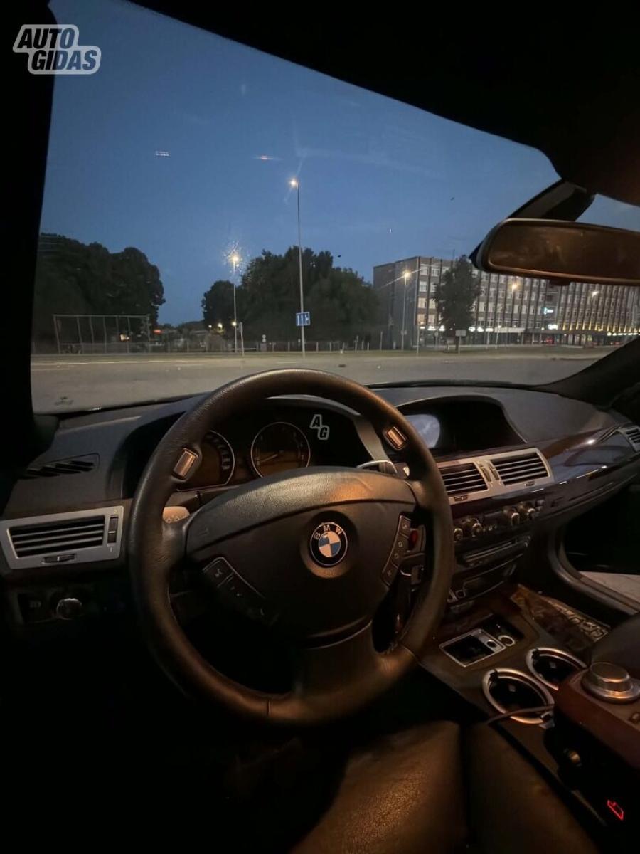 Melns BMW 740 2005 Klaipėda, ar dzinēja tilpumu 4.00 L un nobraukumu 274 tūkst. km par 3700 €, foto 6 vietnē AUTOMOTO.COM.LV