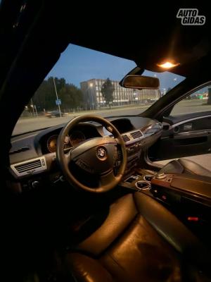 Melns BMW 740 2005 Klaipėda, ar dzinēja tilpumu 4.00 L un nobraukumu 274 tūkst. km par 3700 €, foto 8 vietnē AUTOMOTO.COM.LV