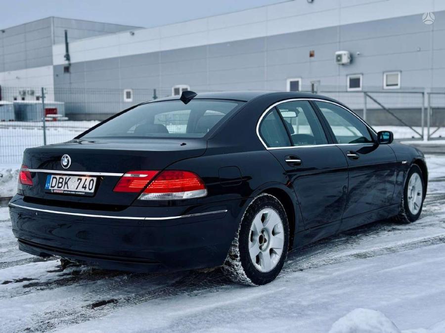 Black BMW 740 2006 in Panevezys, with an engine capacity of 4.40 L and mileage of 383 thousand km for 3700 €, photo 2 on AUTOMOTO.COM.LV