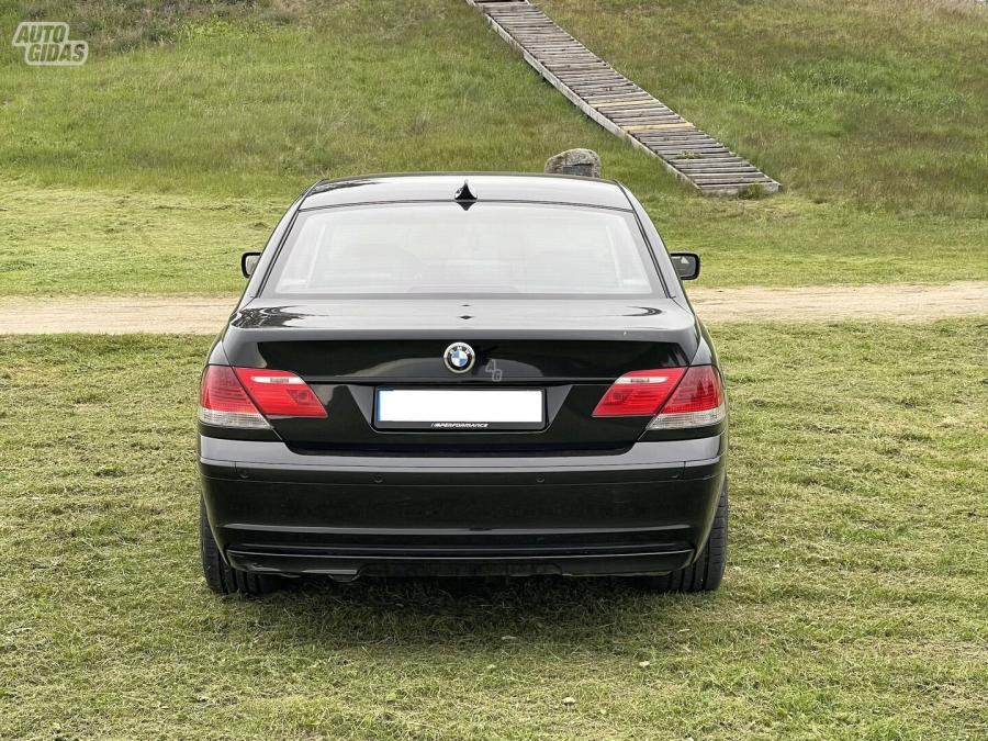 Black BMW 740 2006 in Radviliskis, with an engine capacity of 4.00 L and mileage of 270 thousand km for 7000 €, photo 5 on AUTOMOTO.COM.LV
