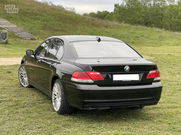 Black BMW 740 2006 in Radviliskis, with an engine capacity of 4.00 L and mileage of 270 thousand km for 7000 €, photo 5 on AUTOMOTO.COM.LV