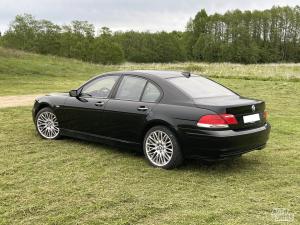 Black BMW 740 2006 in Radviliskis, with an engine capacity of 4.00 L and mileage of 270 thousand km for 7000 €, photo 7 on AUTOMOTO.COM.LV