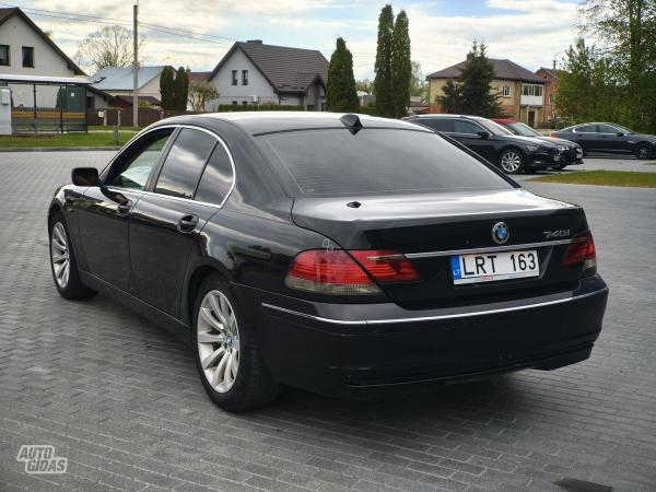 Melns BMW 740 2006 Šauļi, ar dzinēja tilpumu 4.00 L un nobraukumu 284 tūkst. km par 2900 €, foto 6 vietnē AUTOMOTO.COM.LV
