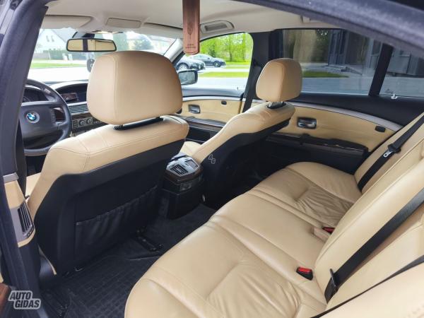 Melns BMW 740 2006 Šauļi, ar dzinēja tilpumu 4.00 L un nobraukumu 284 tūkst. km par 2900 €, foto 9 vietnē AUTOMOTO.COM.LV