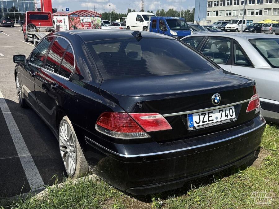 Черный БМВ 740 2006 в Каунас, объемом двигателя 4.00 л и пробегом 300 тыс. км за 2200 €, фото 5 на AUTOMOTO.COM.LV