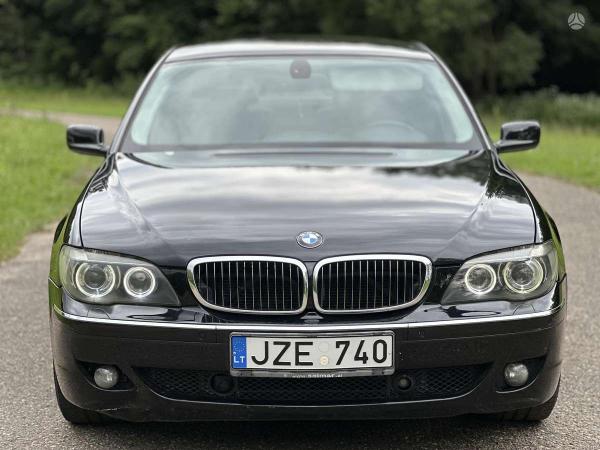 Black BMW 740 2006 in Vilnius, with an engine capacity of 4.00 L and mileage of 365 thousand km for 3300 €, photo 8 on AUTOMOTO.COM.LV
