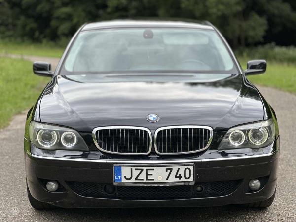 Black BMW 740 2006 in Vilnius, with an engine capacity of 4.00 L and mileage of 365 thousand km for 3100 €, photo 6 on AUTOMOTO.COM.LV