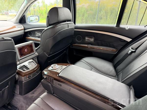 BMW 740 2006 Rīga vietnē Melns BMW 740 2006 Rīga, ar dzinēja tilpumu 4.00 L un nobraukumu 205 tūkst. km par 7000 €, foto 10 vietnē AUTOMOTO.COM.LV