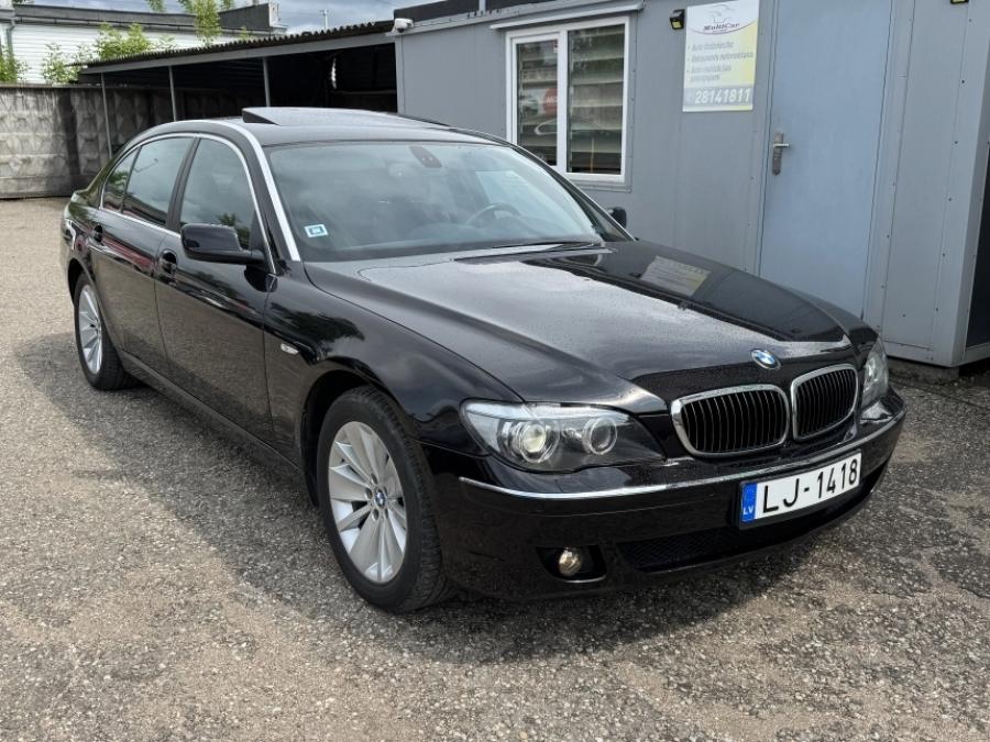 Black BMW 740 2007 in Riga, with an engine capacity of 4.00 L and mileage of 69 thousand km for 7490 €, photo 1 on AUTOMOTO.COM.LV