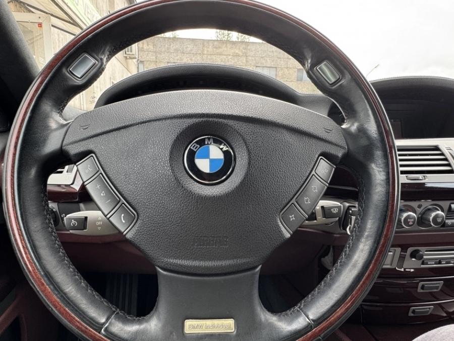 Black BMW 740 2007 in Riga, with an engine capacity of 4.00 L and mileage of 69 thousand km for 7490 €, photo 7 on AUTOMOTO.COM.LV