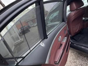 Black BMW 740 2007 in Riga, with an engine capacity of 4.00 L and mileage of 69 thousand km for 7490 €, photo 15 on AUTOMOTO.COM.LV