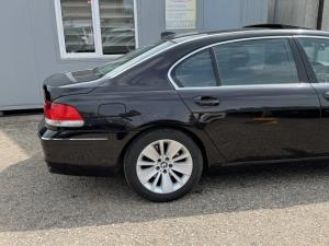 Black BMW 740 2007 in Riga, with an engine capacity of 4.00 L and mileage of 69 thousand km for 7490 €, photo 18 on AUTOMOTO.COM.LV