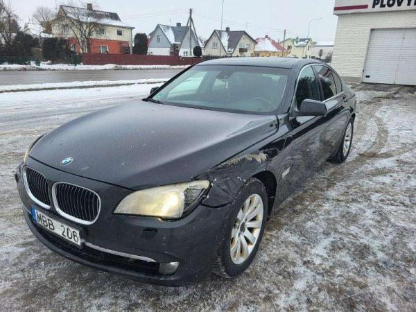 Black BMW 740 2009 in Kaunas, with an engine capacity of 2.99 L and mileage of 514 thousand km for 5450 €, photo 1 on AUTOMOTO.COM.LV
