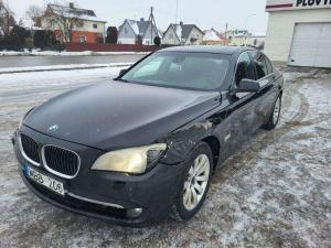 Melns BMW 740 2009 Kauņa, ar dzinēja tilpumu 2.99 L un nobraukumu 514 tūkst. km par 5450 €, foto  vietnē AUTOMOTO.COM.LV