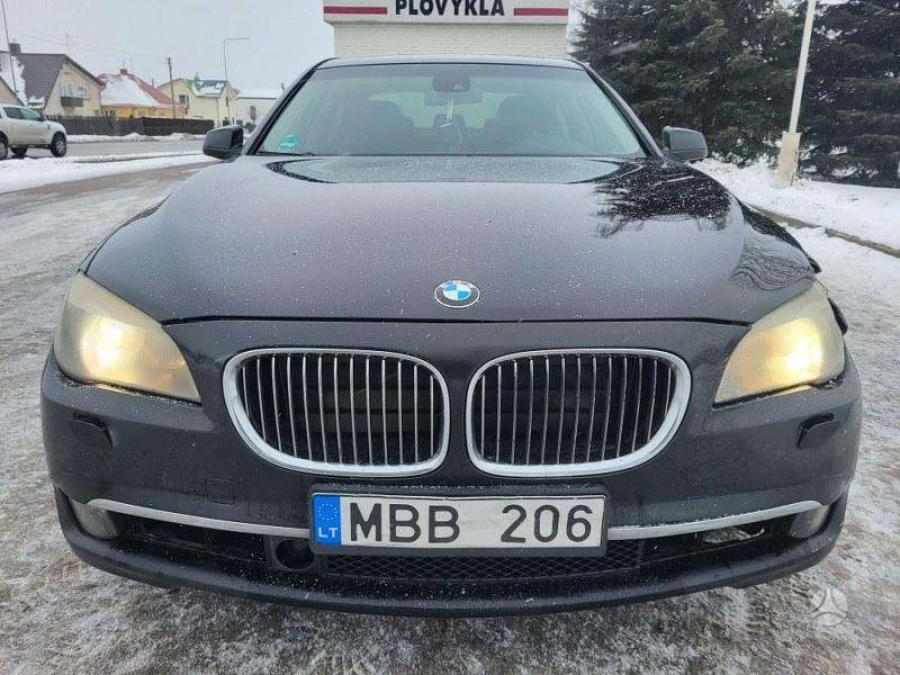Black BMW 740 2009 in Kaunas, with an engine capacity of 2.99 L and mileage of 514 thousand km for 5450 €, photo 4 on AUTOMOTO.COM.LV