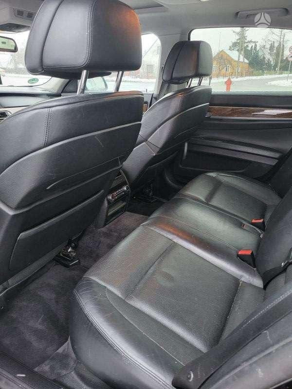 Black BMW 740 2009 in Kaunas, with an engine capacity of 2.99 L and mileage of 514 thousand km for 5450 €, photo 9 on AUTOMOTO.COM.LV
