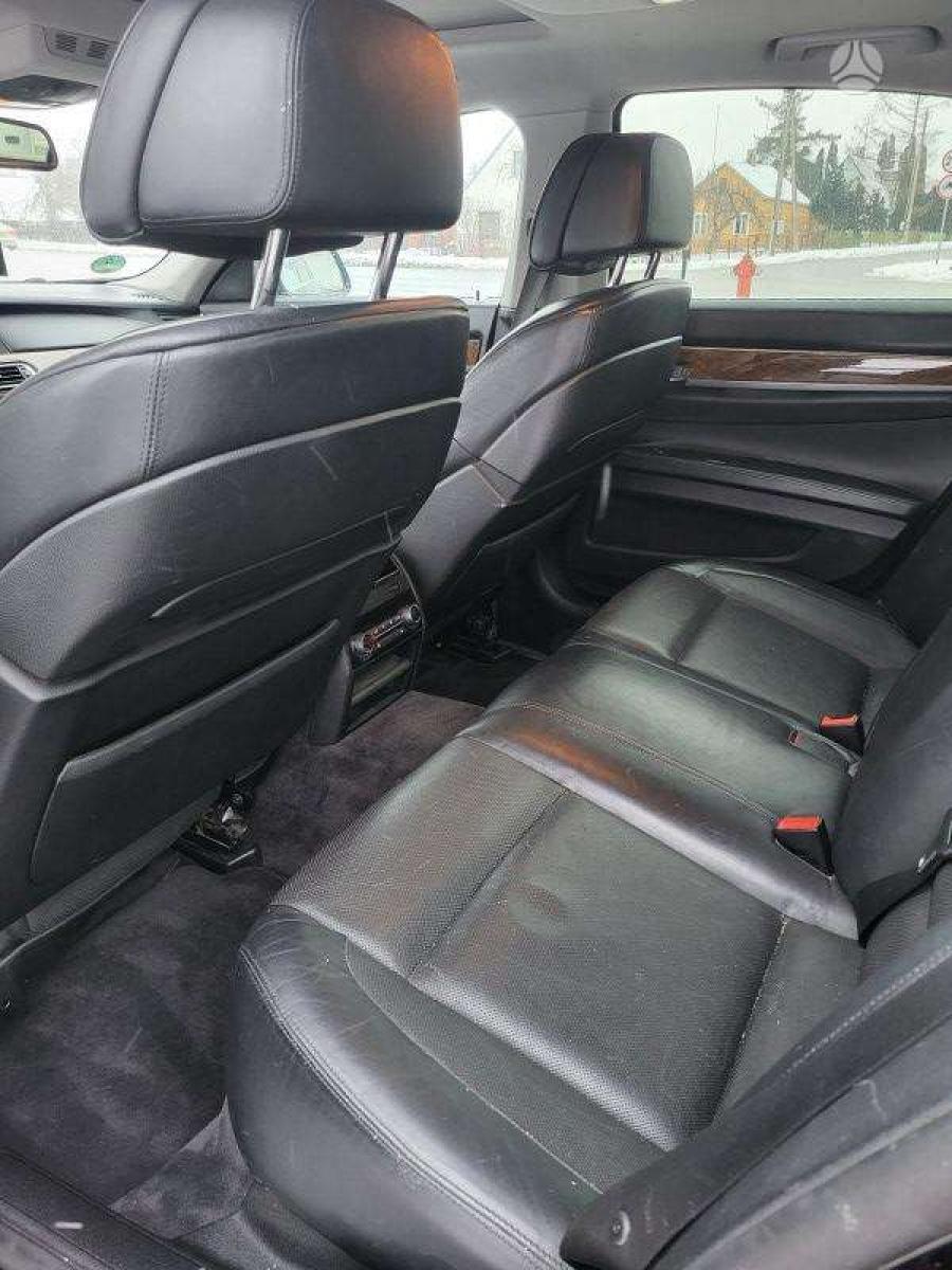 Black BMW 740 2009 in Kaunas, with an engine capacity of 2.99 L and mileage of 514 thousand km for 5450 €, photo 9 on AUTOMOTO.COM.LV