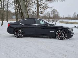 Melns BMW 740 2009 Šilutė, ar dzinēja tilpumu 3.00 L un nobraukumu 300 tūkst. km par 9400 €, foto 4 vietnē AUTOMOTO.COM.LV