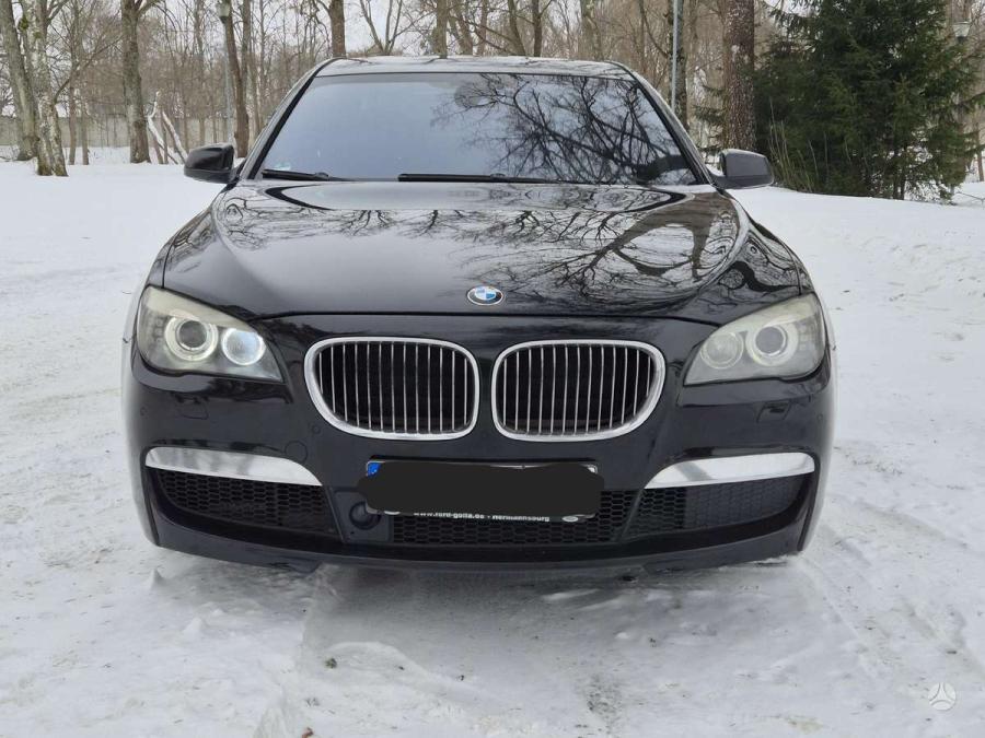 Melns BMW 740 2009 Šilutė, ar dzinēja tilpumu 3.00 L un nobraukumu 300 tūkst. km par 9400 €, foto 10 vietnē AUTOMOTO.COM.LV