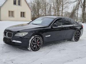 Melns BMW 740 2009 Šilutė, ar dzinēja tilpumu 3.00 L un nobraukumu 300 tūkst. km par 9400 €, foto 12 vietnē AUTOMOTO.COM.LV
