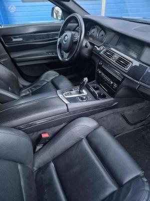 Melns BMW 740 2009 Šilutė, ar dzinēja tilpumu 3.00 L un nobraukumu 300 tūkst. km par 9400 €, foto 13 vietnē AUTOMOTO.COM.LV