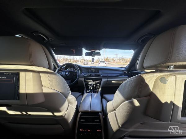 Melns BMW 740 2009 Šauļi, ar dzinēja tilpumu 3.00 L un nobraukumu 467 tūkst. km par 7500 €, foto 11 vietnē AUTOMOTO.COM.LV