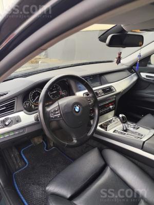 Melns BMW 740 2009 Cēsis, ar dzinēja tilpumu 3.00 L un nobraukumu 315 tūkst. km par 9800 €, foto 3 vietnē AUTOMOTO.COM.LV