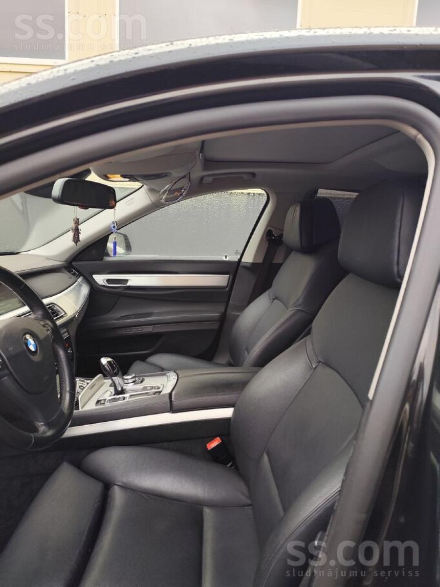 Melns BMW 740 2009 Cēsis, ar dzinēja tilpumu 3.00 L un nobraukumu 315 tūkst. km par 9800 €, foto 6 vietnē AUTOMOTO.COM.LV