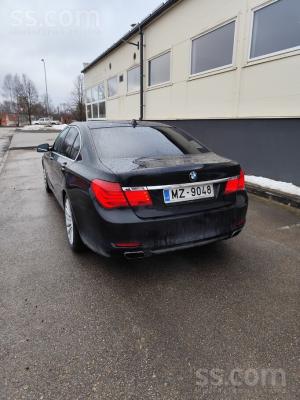 Melns BMW 740 2009 Cēsis, ar dzinēja tilpumu 3.00 L un nobraukumu 315 tūkst. km par 9800 €, foto 8 vietnē AUTOMOTO.COM.LV