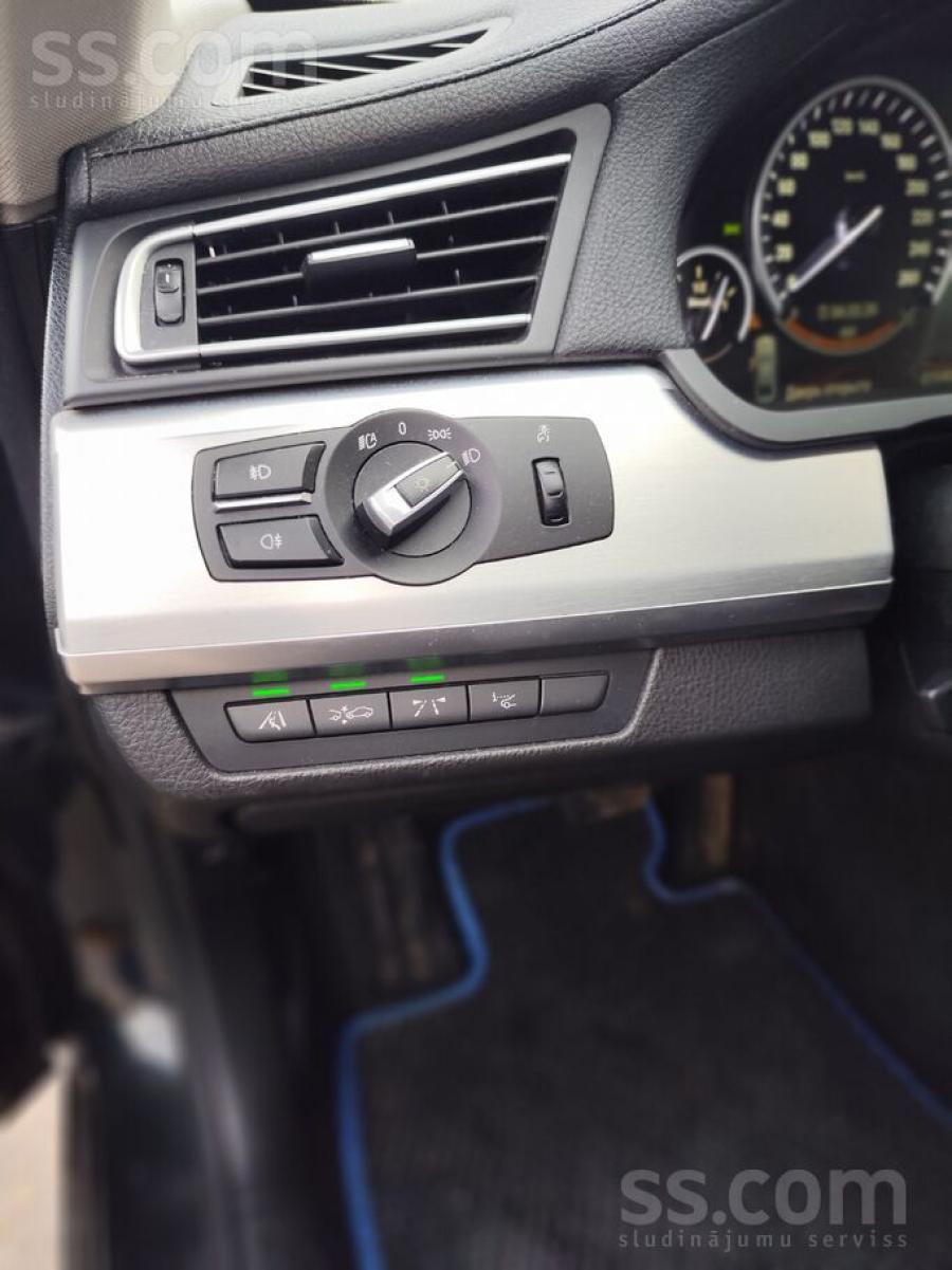 Melns BMW 740 2009 Cēsis, ar dzinēja tilpumu 3.00 L un nobraukumu 315 tūkst. km par 9800 €, foto 12 vietnē AUTOMOTO.COM.LV