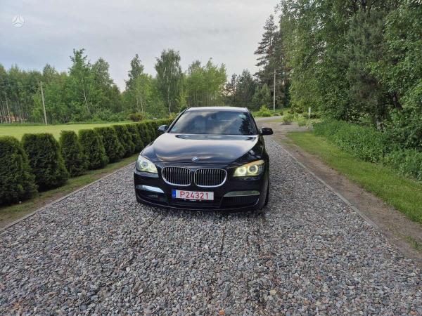Black BMW 740 2009 in Svencionys, with an engine capacity of 2.99 L and mileage of 316 thousand km for 6800 €, photo 3 on AUTOMOTO.COM.LV