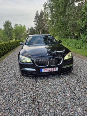 Black BMW 740 2009 in Svencionys, with an engine capacity of 2.99 L and mileage of 316 thousand km for 6800 €, photo 11 on AUTOMOTO.COM.LV