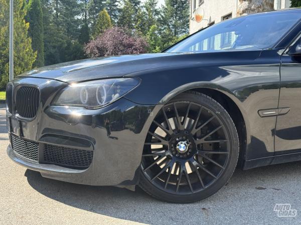 Melns BMW 740 2009 Alīta, ar dzinēja tilpumu 3.00 L un nobraukumu 306 tūkst. km par 8800 €, foto 2 vietnē AUTOMOTO.COM.LV