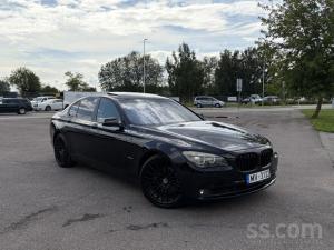 Melns BMW 740 2009 Rīga, ar dzinēja tilpumu 3.00 L un nobraukumu 289 tūkst. km par 10990 €, foto 3 vietnē AUTOMOTO.COM.LV