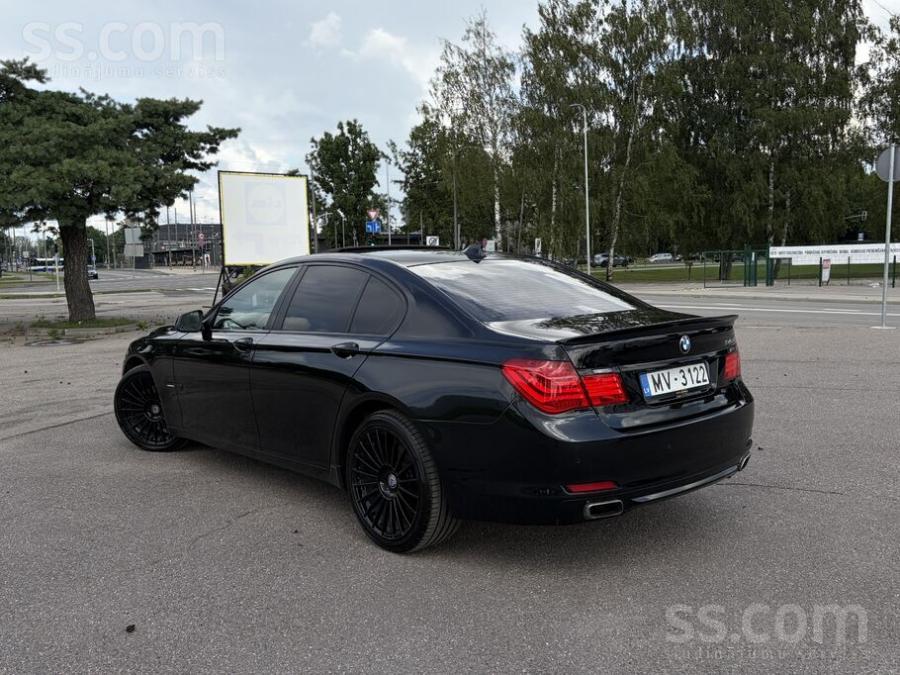 Melns BMW 740 2009 Rīga, ar dzinēja tilpumu 3.00 L un nobraukumu 289 tūkst. km par 10990 €, foto 6 vietnē AUTOMOTO.COM.LV