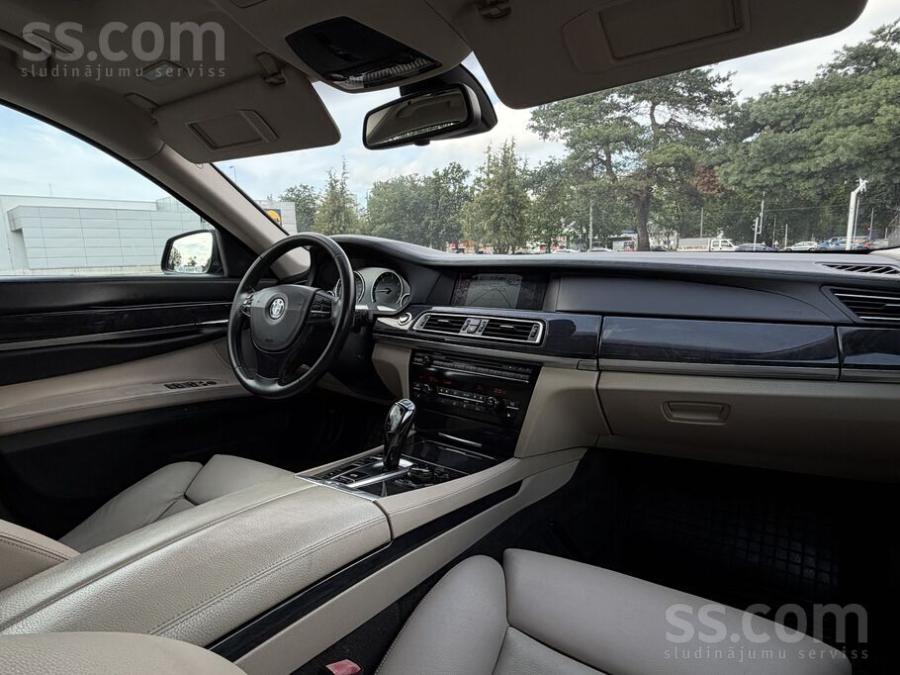 Melns BMW 740 2009 Rīga, ar dzinēja tilpumu 3.00 L un nobraukumu 289 tūkst. km par 10990 €, foto 9 vietnē AUTOMOTO.COM.LV