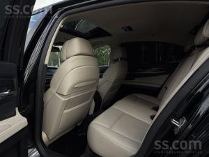 Melns BMW 740 2009 Rīga, ar dzinēja tilpumu 3.00 L un nobraukumu 289 tūkst. km par 10990 €, foto 12 vietnē AUTOMOTO.COM.LV