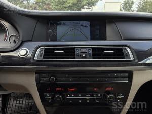 Melns BMW 740 2009 Rīga, ar dzinēja tilpumu 3.00 L un nobraukumu 289 tūkst. km par 10990 €, foto 13 vietnē AUTOMOTO.COM.LV